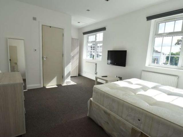 1 Bedroom House Share