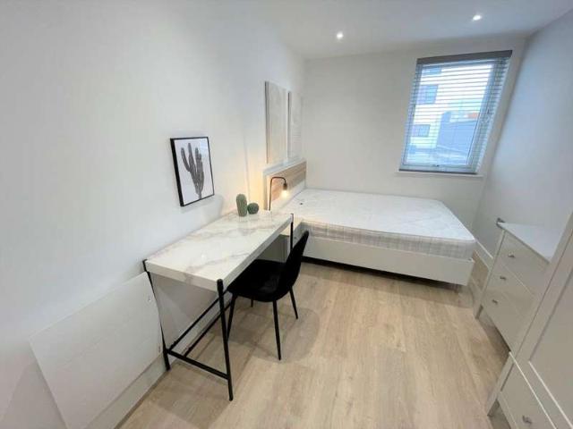 1 Bedroom House Share