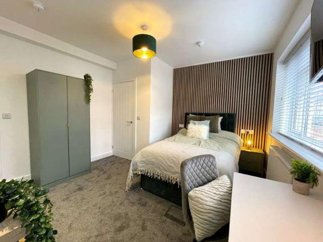 1 Bedroom House Share