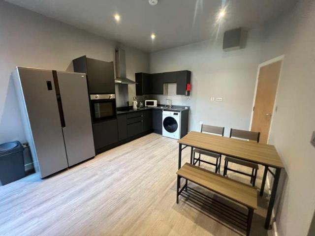 1 Bedroom House Share