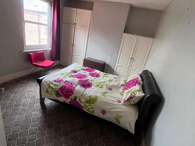 1 Bedroom House Share