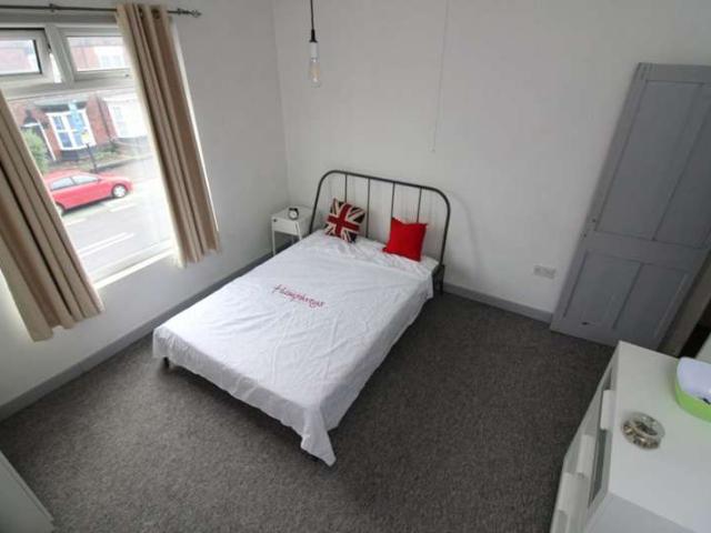 1 Bedroom House Share