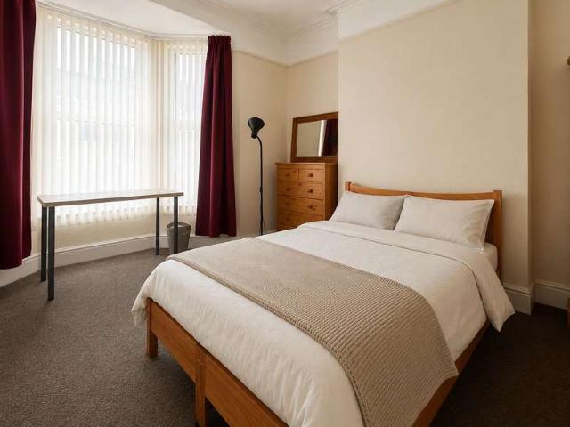 1 Bedroom House Share