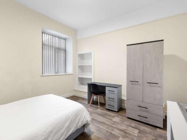 1 Bedroom House Share