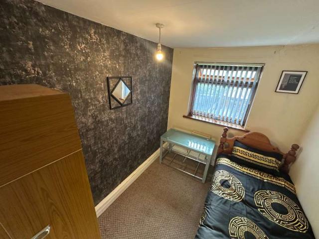 1 Bedroom House Share