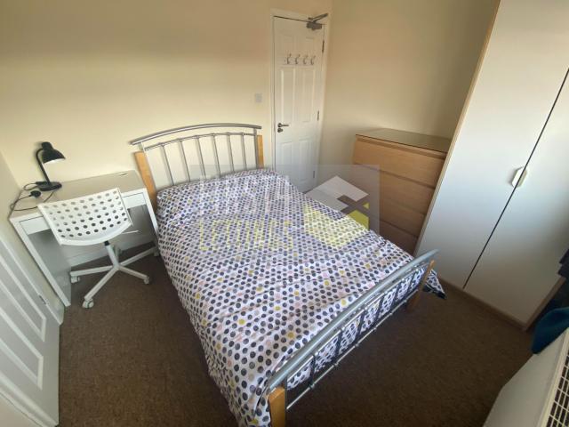 1 Bedroom House Share