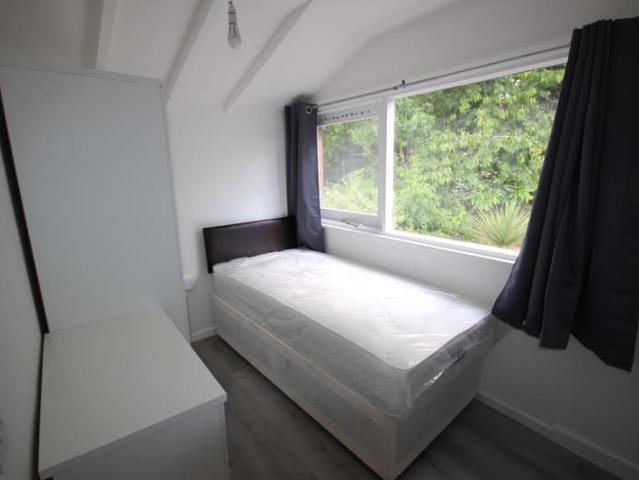 1 Bedroom House Share
