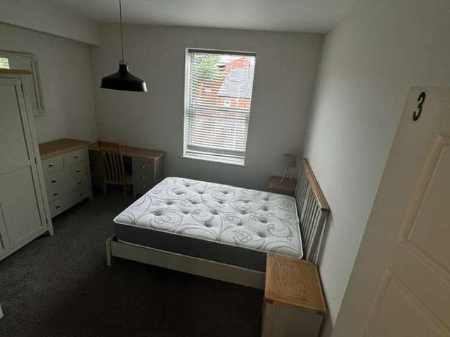 1 Bedroom House Share