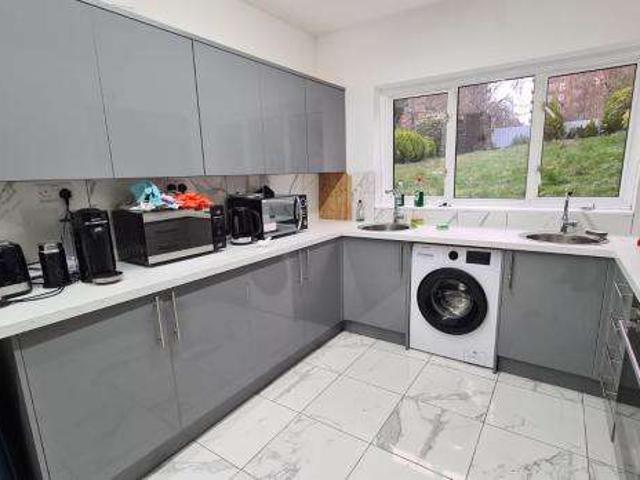 1 Bedroom House Share