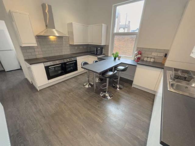1 Bedroom House Share