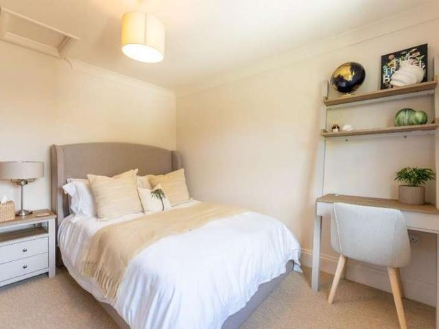 1 Bedroom House Share