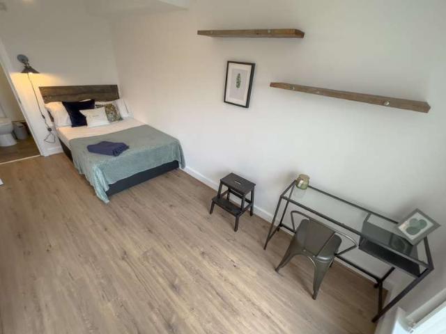 1 Bedroom House Share