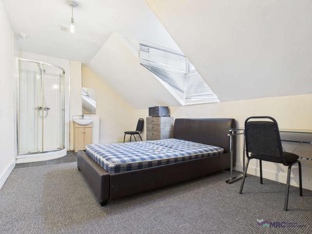 1 Bedroom House Share