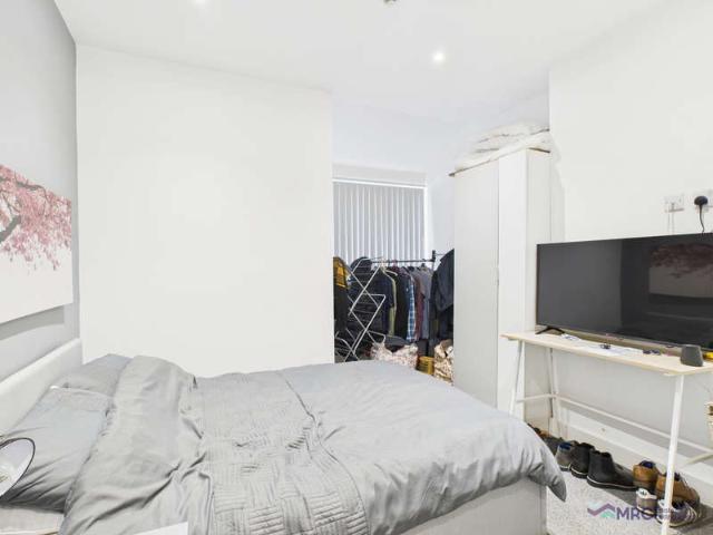 1 Bedroom House Share