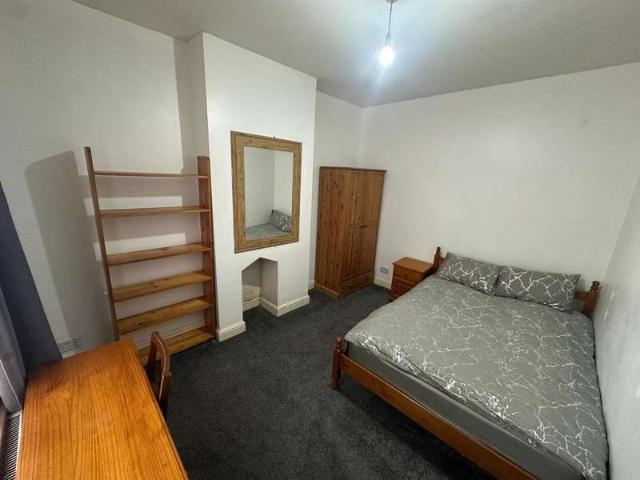 1 Bedroom House Share