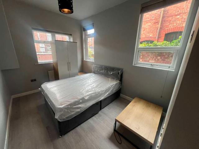 1 Bedroom House Share