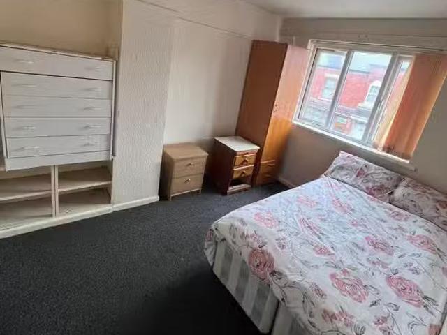 1 bedroom house share for rent in 3 Rooms Available In Sparkhi.