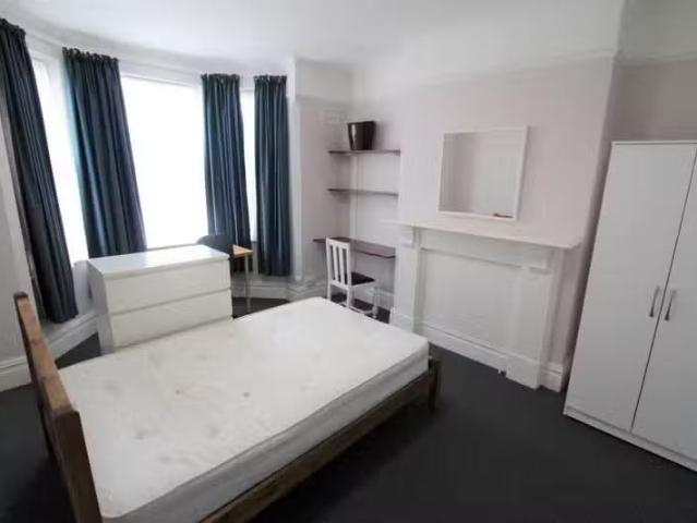 1 bedroom house share for rent in 15 Radcliffe Road, Coventry.
