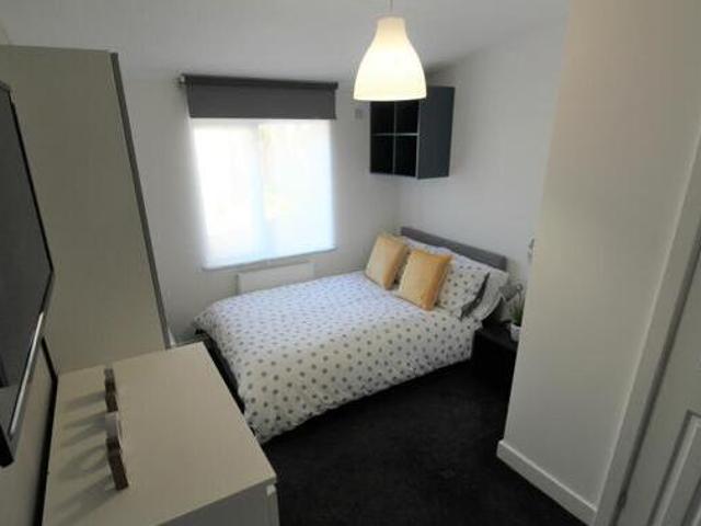1 Bedroom House Share For Rent In 204 Barton Lane, Eccles