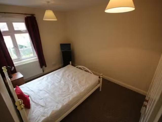 1 bedroom house share for rent in 24 Bishop Street, Melton Mow.