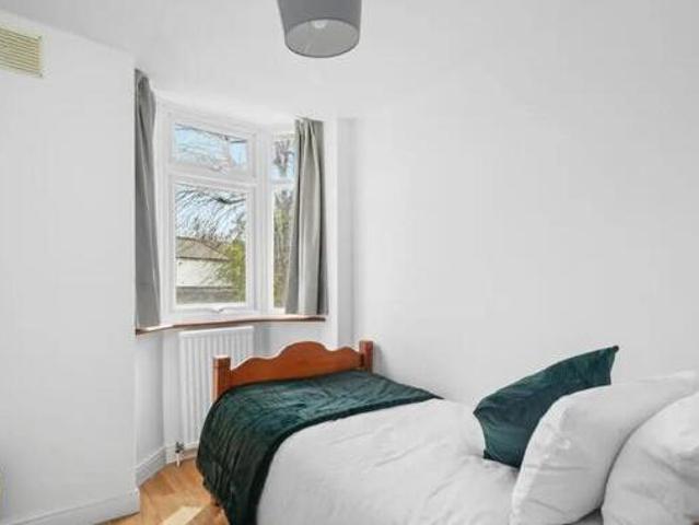 1 Bedroom House Share For Rent In 25 Cleveley Crescent