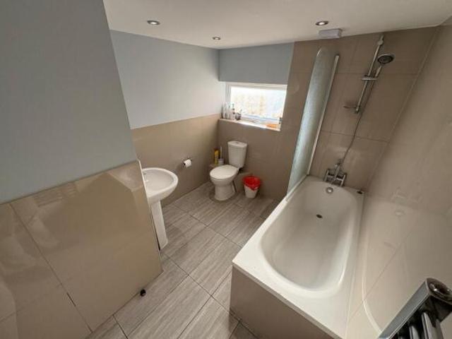 1 bedroom house share for rent in 25 Gilbert Road, Belvedere, DA17