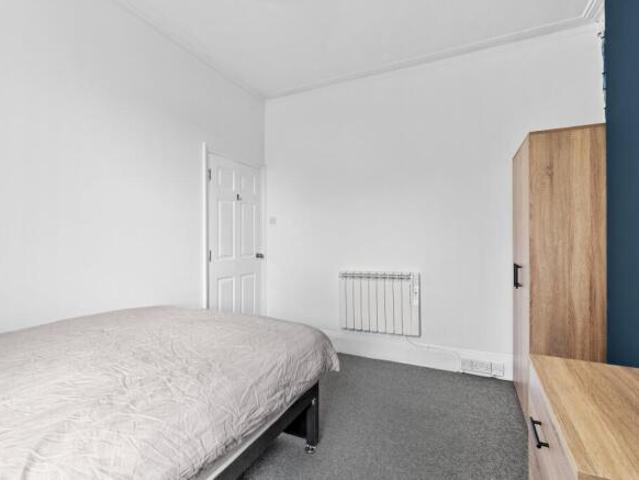 1 bedroom house share for rent in 31 Fellowes Place, Stoke, Plymouth, PL1
