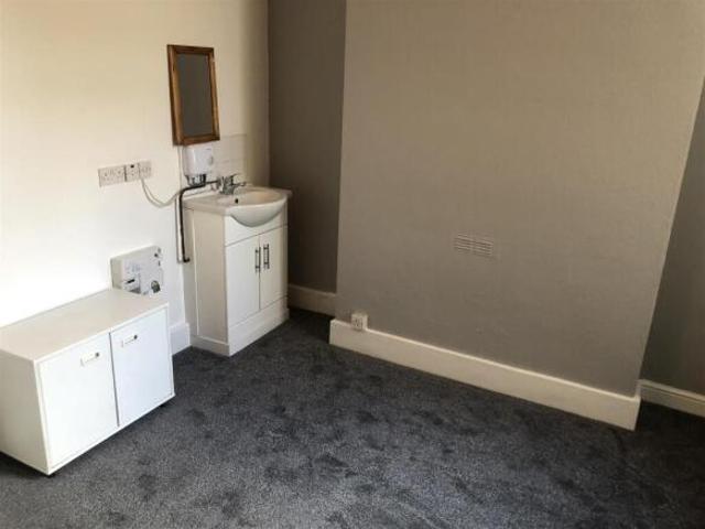 1 bedroom house share for rent in 37 New Station Road Fishponds Bristol, BS16
