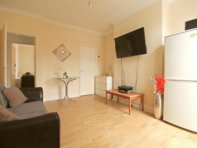 1 bedroom house share for rent in 4 Florence Street, Lincoln, Lincolnshire, LN2 5LR, LN2