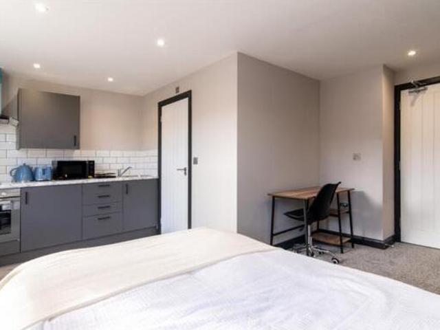 1 Bedroom House Share For Rent In 5 Frederick Road, Stapleford