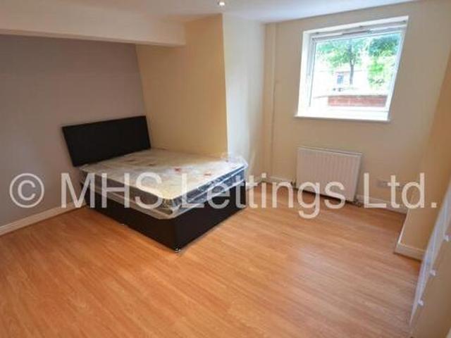 1 Bedroom House Share For Rent In 5 High Cliffe, Leeds