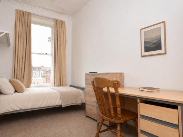 1 bedroom house share for rent in Cotham Hill, Upper Maisonette, Cotham, BS6 6LA, BS6
