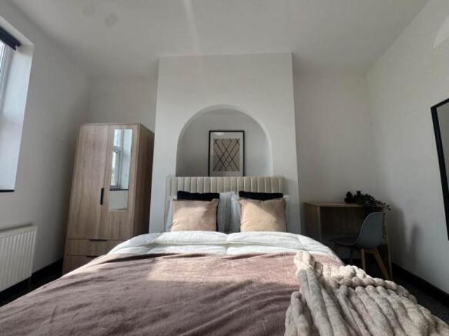 1 bedroom house share for rent in Cambrian Terrace, Beeston, Leeds, LS11