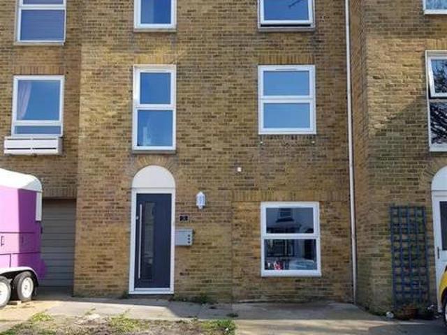 1 bedroom house share for rent in Camden Square Ramsgate CT11