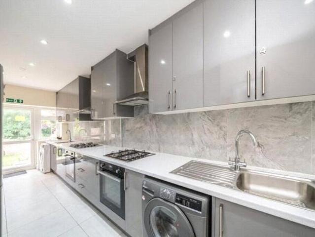 1 bedroom house share for rent in Church Stretton Road, Hounslow, TW3