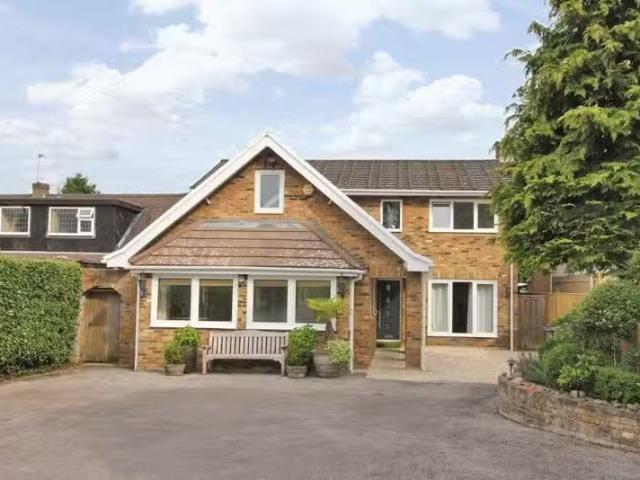 1 bedroom house share for rent in Chalfont Road, Seer Green, B.