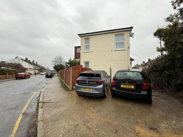 1 bedroom house share for rent in Chapel Road, London, TW3