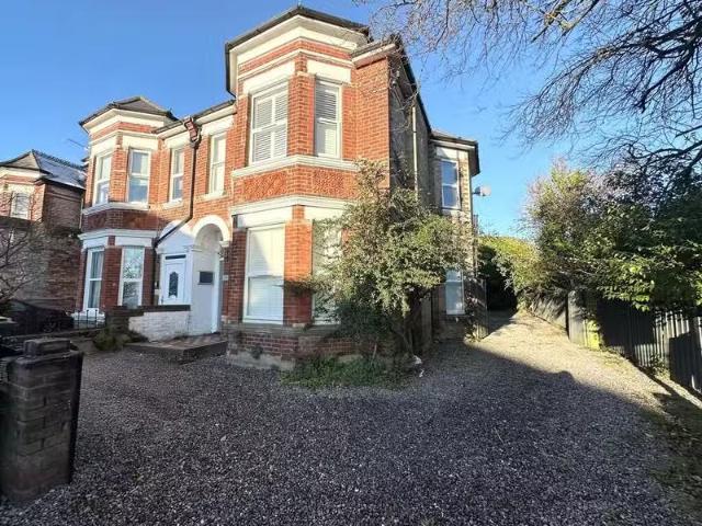 1 bedroom house share for rent in Charminster Road, Bournemout.