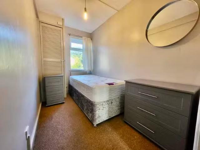 1 bedroom house share for rent in Chargrove, Yate, BS37 4LG, B.