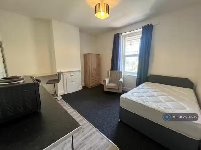 1 bedroom house share for rent in Chesterfield Road, St. Andre.