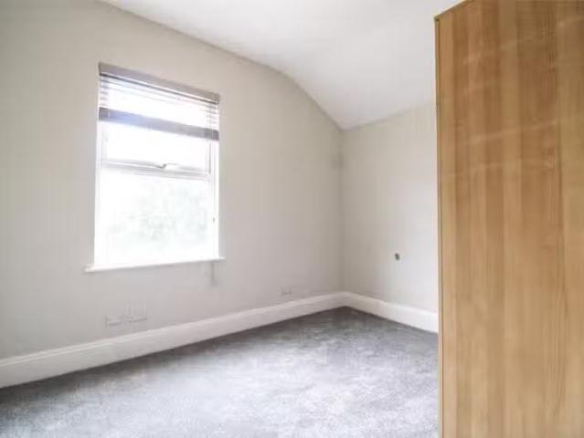 1 bedroom house share for rent in Clift House Road, Southville.