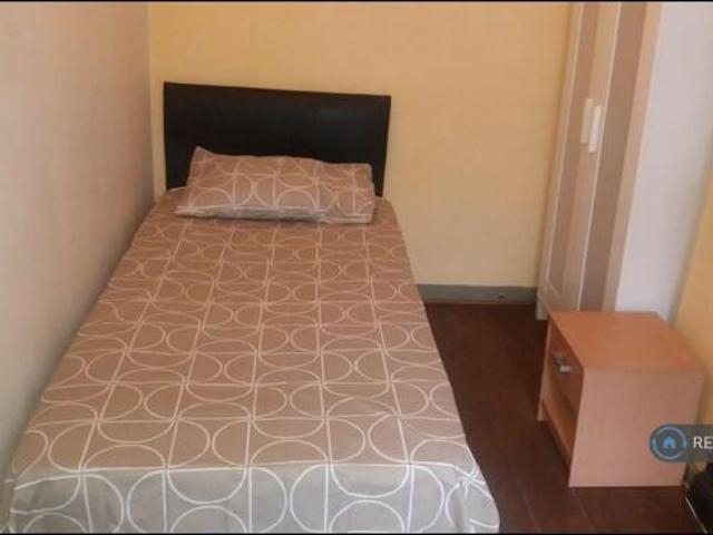 1 bedroom house share for rent in Crewe Place, London, NW10