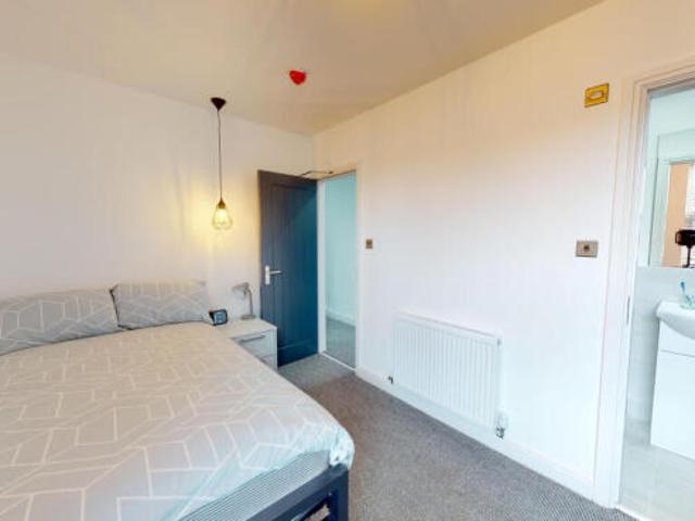 1 bedroom house share for rent in Ampthill Road, Liverpool, Merseyside, L17