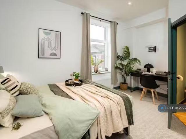 1 bedroom house share for rent in Andrew Street, Bury, BL9