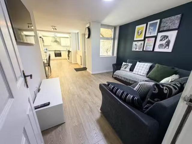 1 bedroom house share for rent in Adelaide Road, L7 8SQ,, L7
