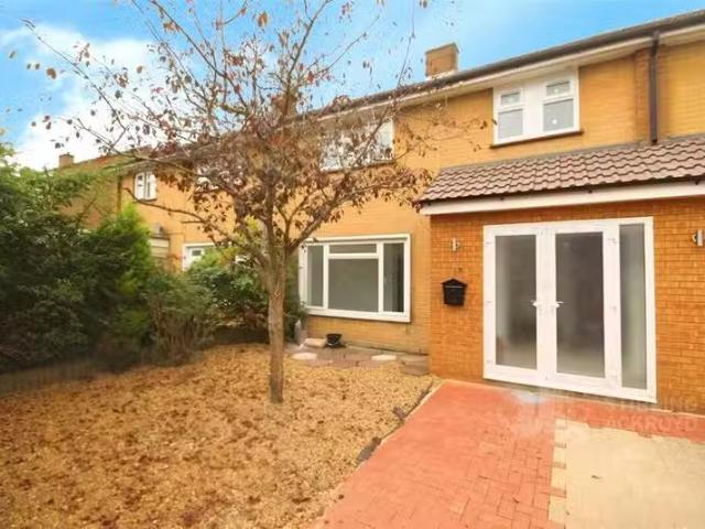 1 bedroom house share for rent in Applegarth Avenue, Guildford.