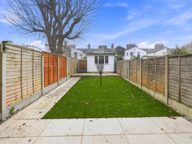 1 bedroom house share for rent in Ashburnham Road, Southend on sea, SS1