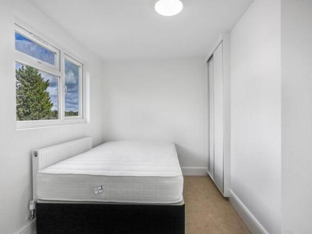 1 bedroom house share for rent in Ashenden Road, Guildford, GU2