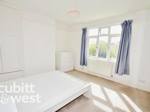 1 bedroom house share for rent in AVAILABLE WITH NO DEPOSITAmberley Road Portsmouth PO2
