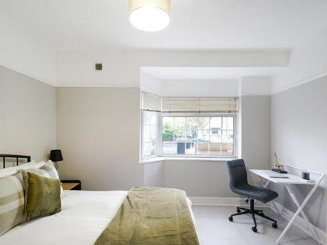 1 Bedroom House Share For Rent In Avalon Road